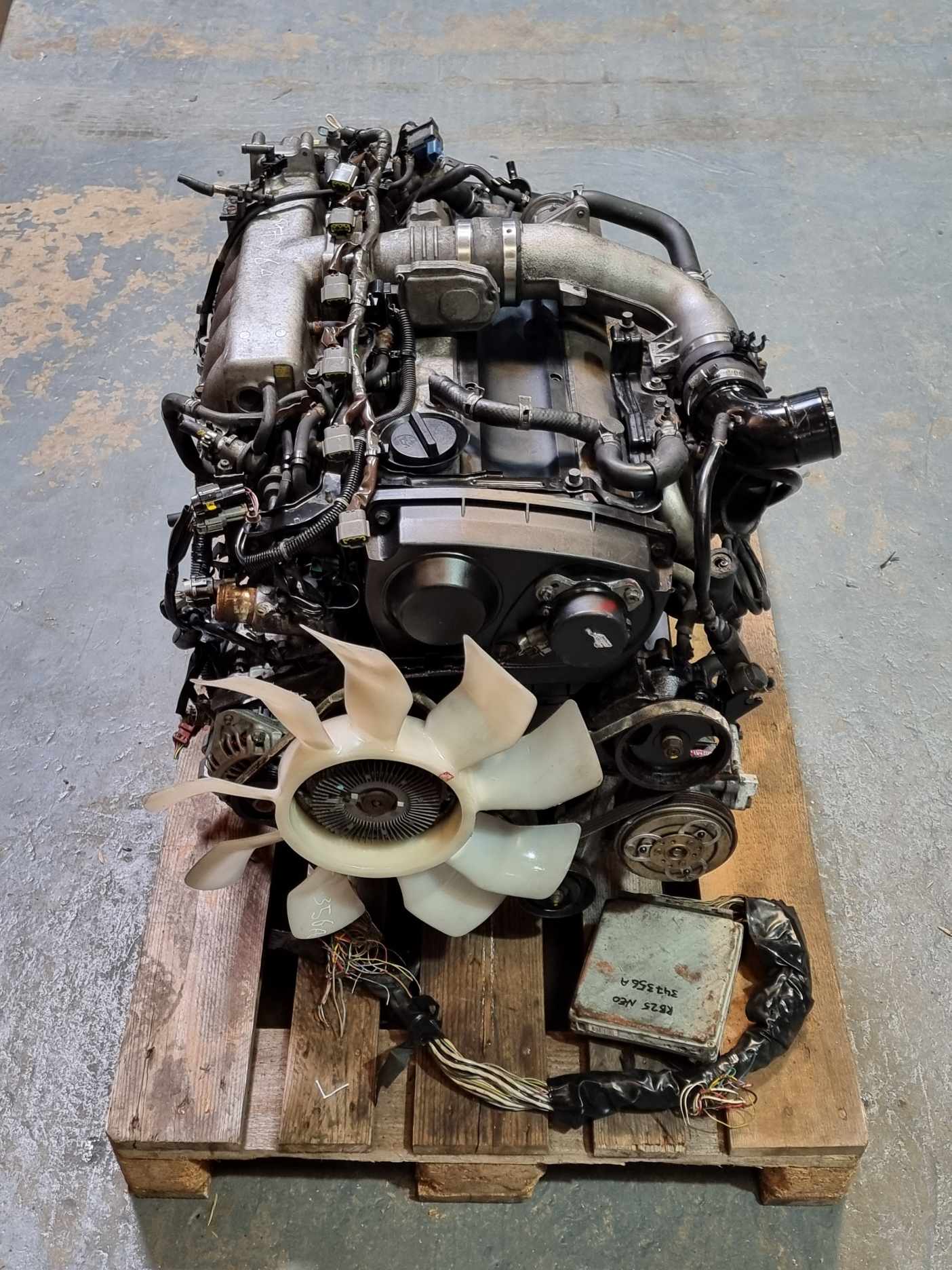 NISSAN SKYLINE R34 / STAGEA WGC34 RB25DET NEO ENGINE - JDM Distro - Buy ...