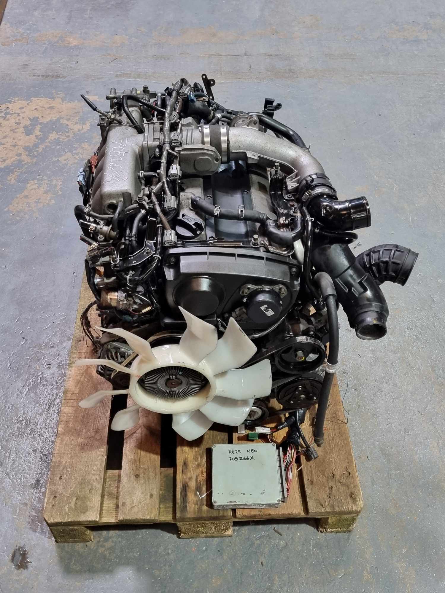 NISSAN SKYLINE R34 / STAGEA WGC34 RB25DET NEO ENGINE - JDM Distro - Buy ...